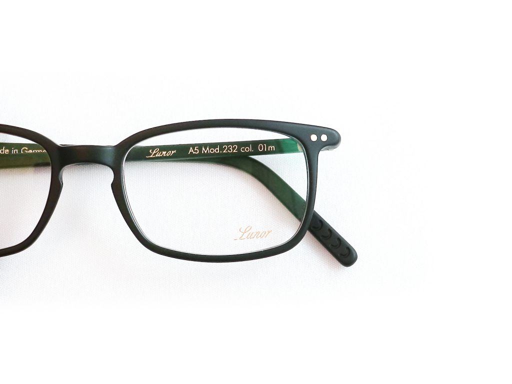 Lunor(ルノア) 定番スクエア眼鏡"A5 232" | フレンチテイストのメガネ店 BEAUXEYUX(ボズュー) 自由が丘・麻布十番